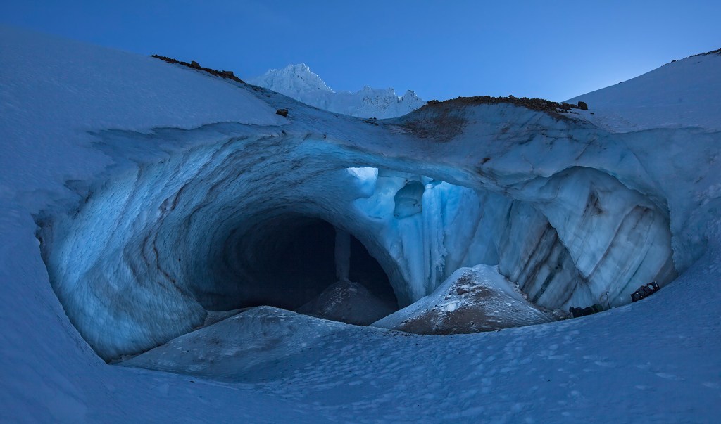 Gallery: The fleeting beauty of caves made from ice and snow