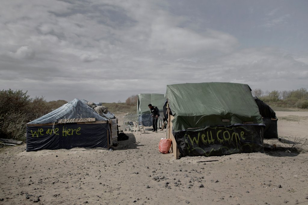 Gallery: Daily life in the worst refugee camp in Europe
