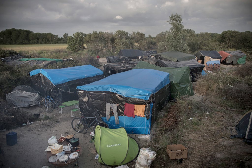 Gallery: Daily life in the worst refugee camp in Europe