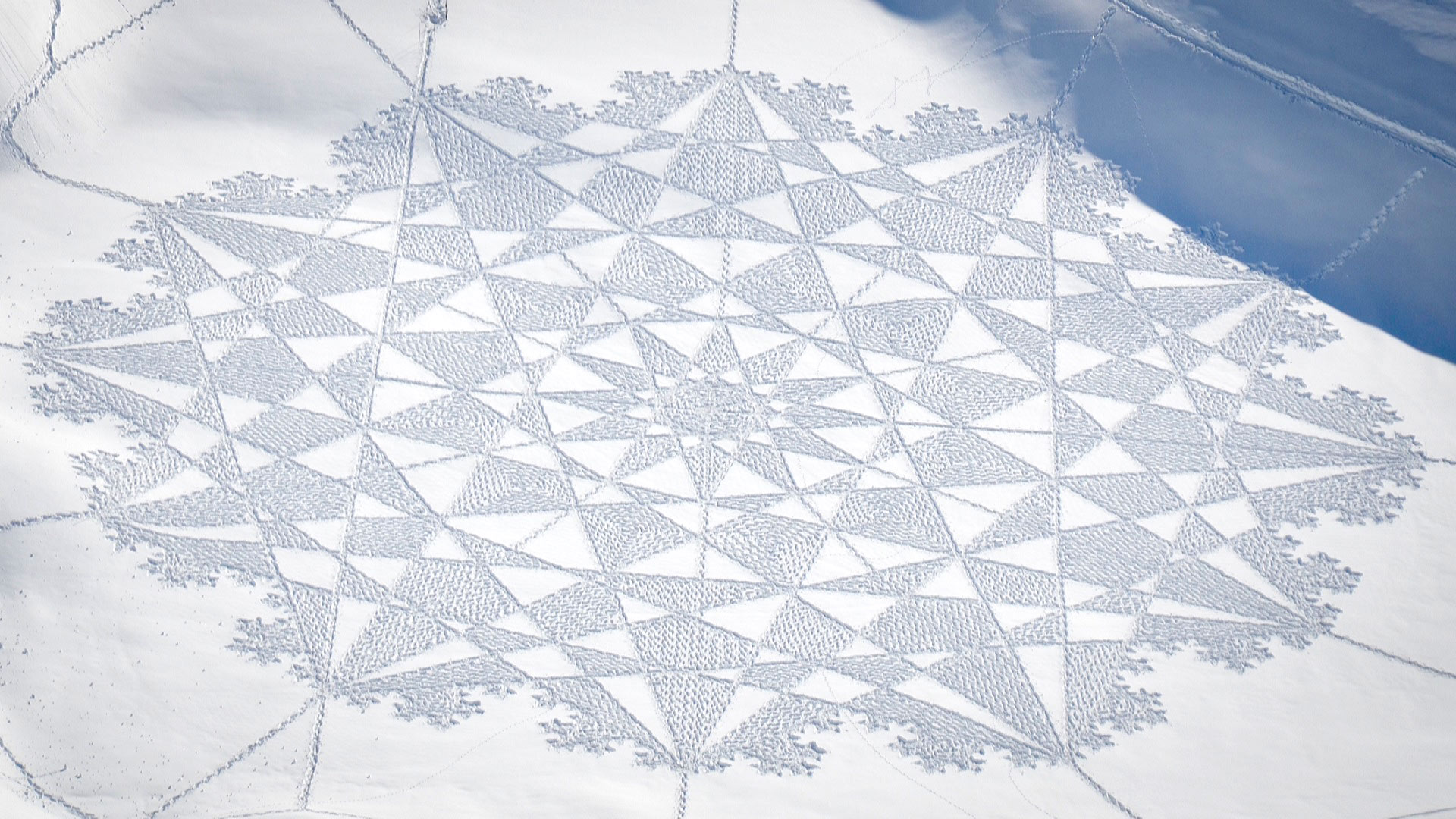 Gallery: How to draw snowflakes the size of soccer fields
