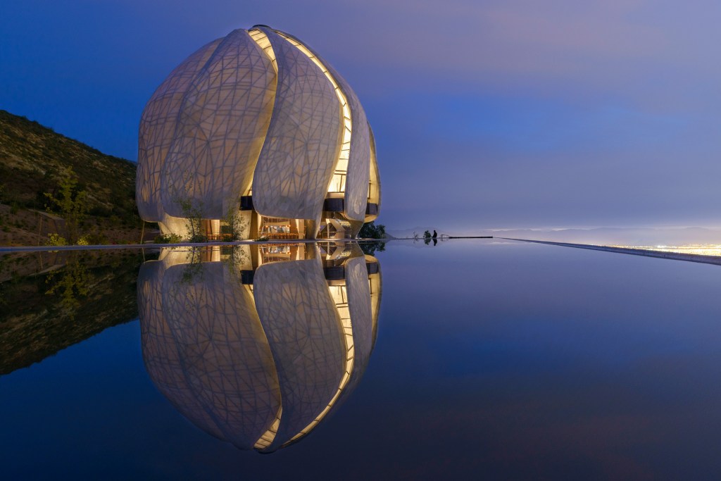 Gallery: A beautiful temple made of light