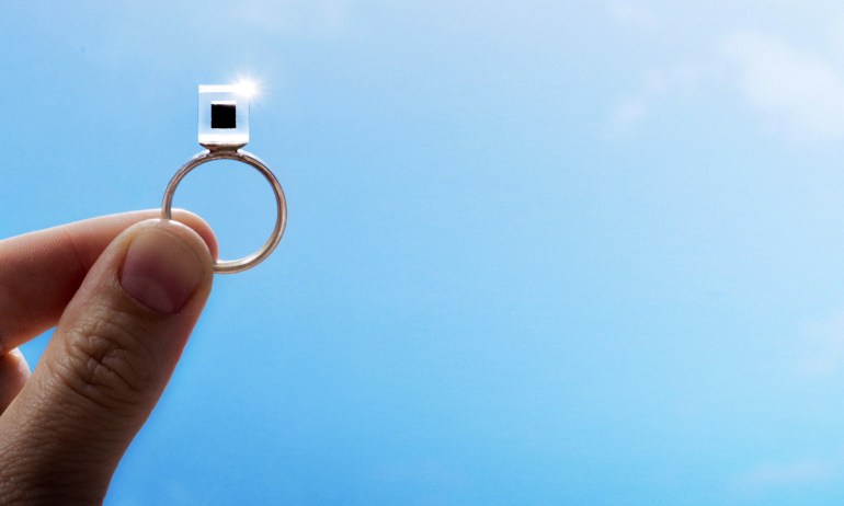 This tower sucks up smog and turns it into diamonds