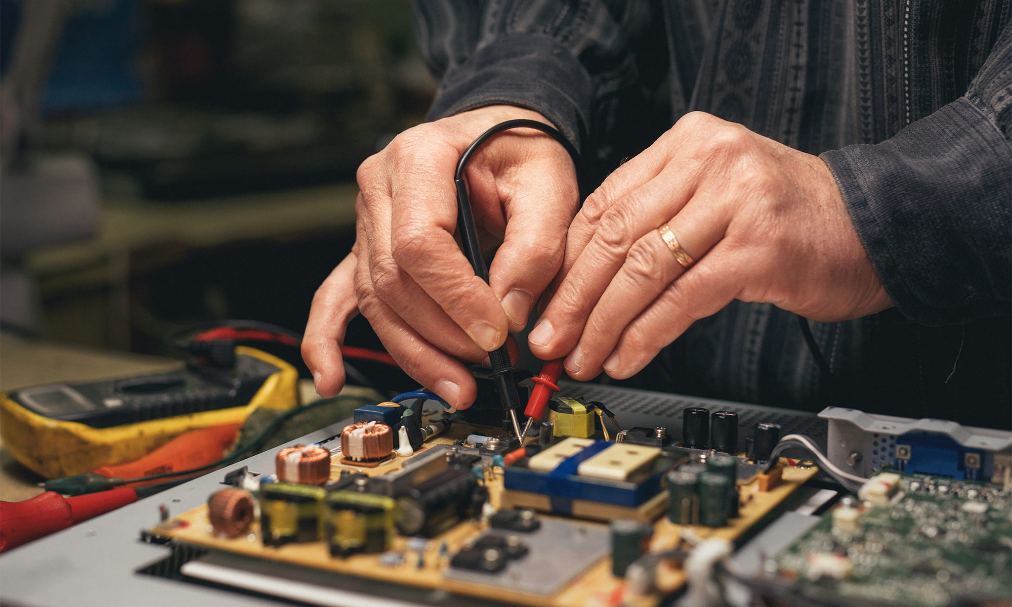 The EU is giving citizens the “right to repair” electronics — here’s ...
